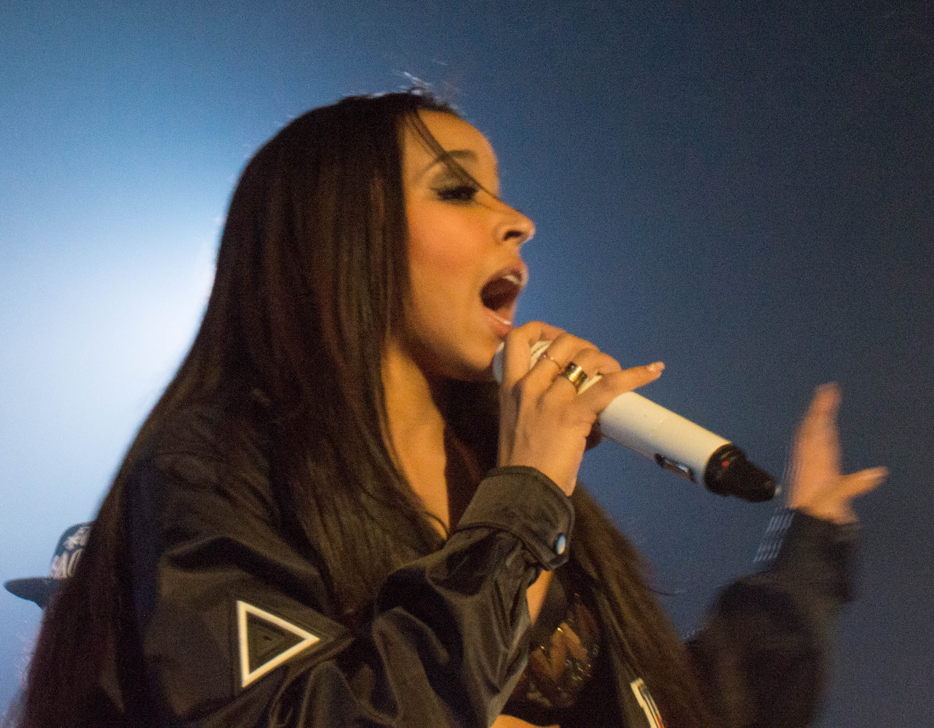[Photos] Tinashe at House of Blues Chicago – fresh pair of iis