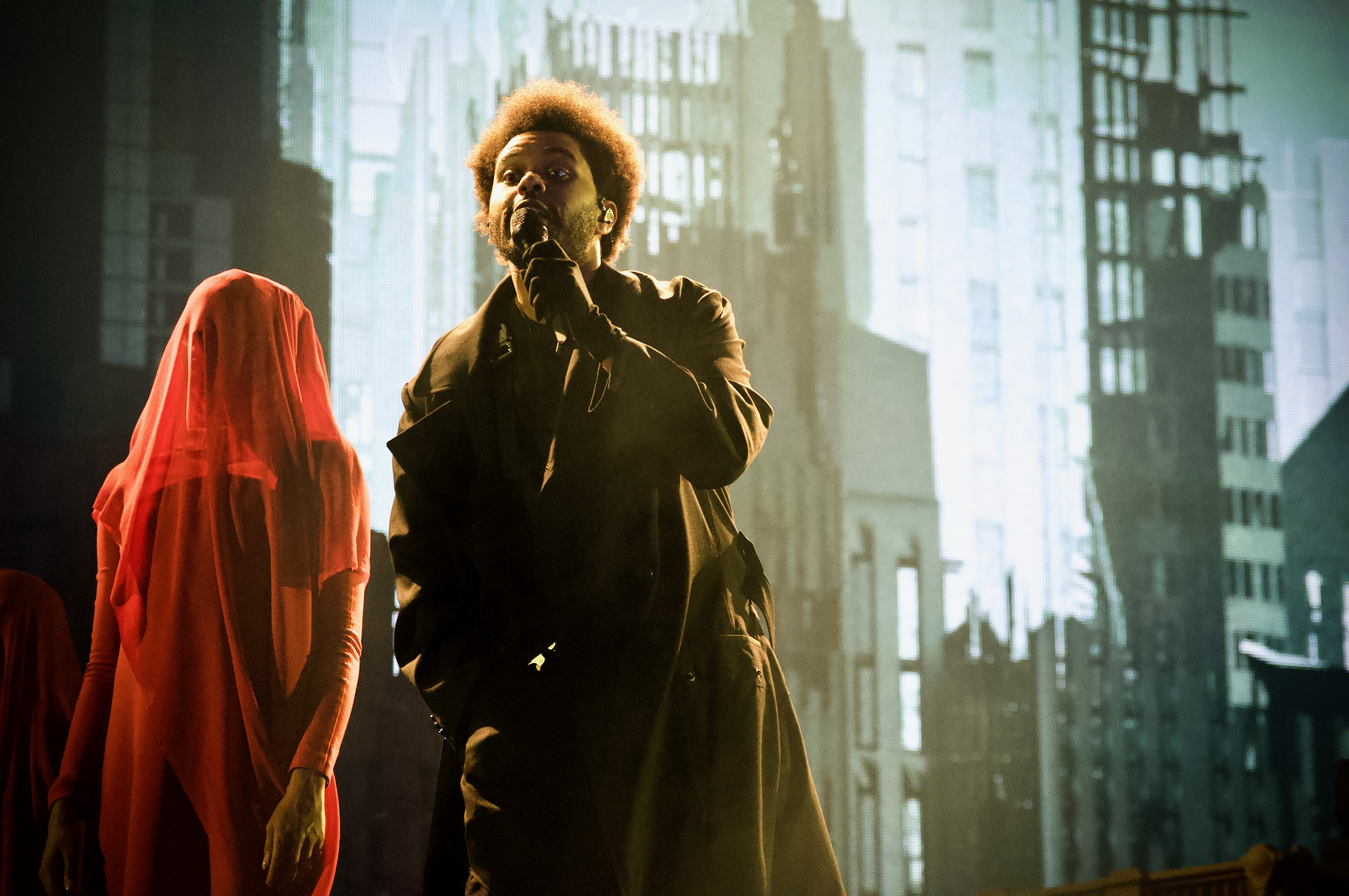 [Photos] [Review] The Weeknd After Hours Til Dawn Tour Lights Up ...